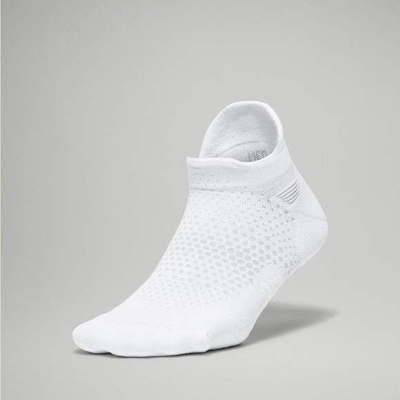 lululemon athletica | Accessories | Lululemon Nwt Womens Macropillow ...